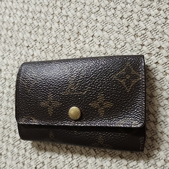 Louis Vuitton | Bags | Louie Vuitton Key Case | Poshmark